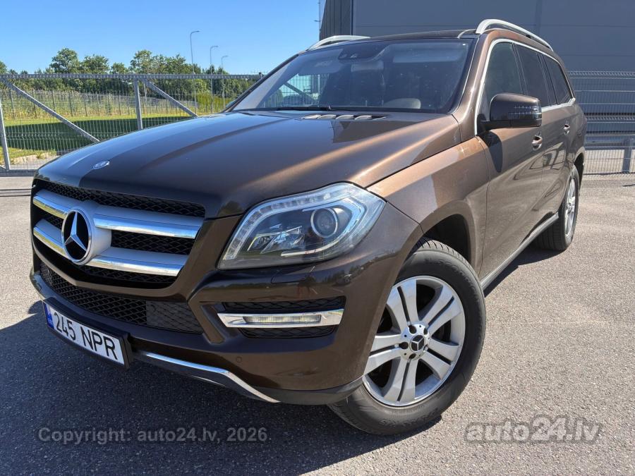 Brūns Mercedes-Benz GL-Class 2016 Tallina, ar dzinēja tilpumu 3.00 L un nobraukumu 290 tūkst. km par 21999 €, foto 19 vietnē AUTOMOTO.COM.LV