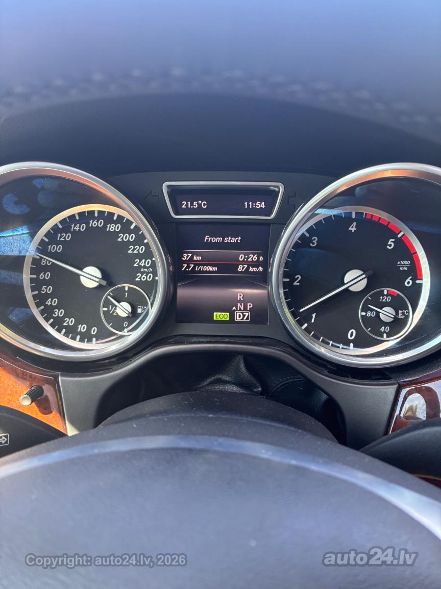 Brūns Mercedes-Benz GL-Class 2016 Tallina, ar dzinēja tilpumu 3.00 L un nobraukumu 290 tūkst. km par 21999 €, foto 22 vietnē AUTOMOTO.COM.LV