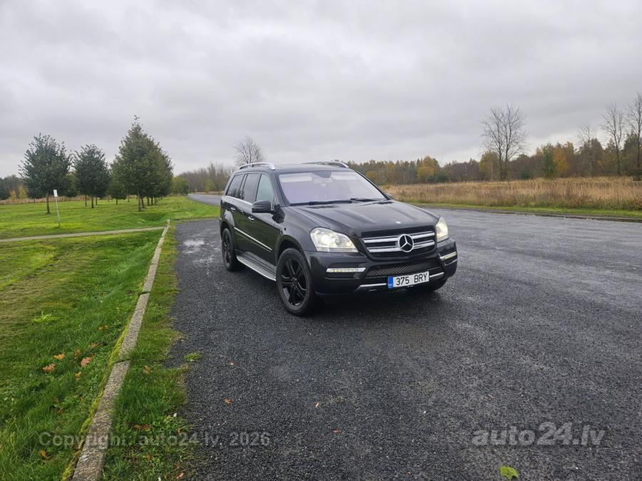 Mercedes-Benz GL-Class 2011 Tallina, ar dzinēja tilpumu 3.00 L un nobraukumu 242 tūkst. km par 15000 €, foto 4 vietnē AUTOMOTO.COM.LV