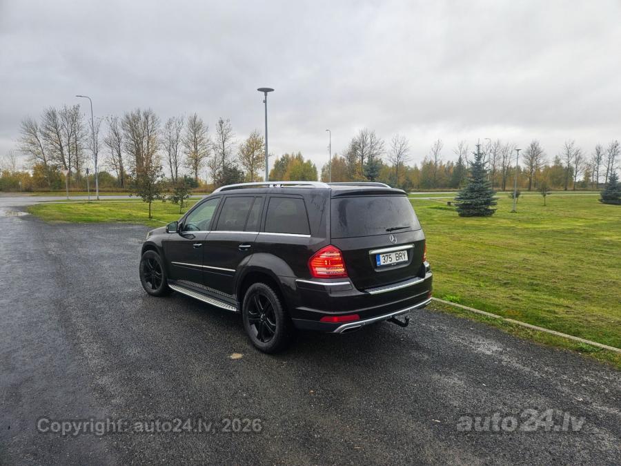 Mercedes-Benz GL-Class 2011 Tallina, ar dzinēja tilpumu 3.00 L un nobraukumu 242 tūkst. km par 15000 €, foto 5 vietnē AUTOMOTO.COM.LV