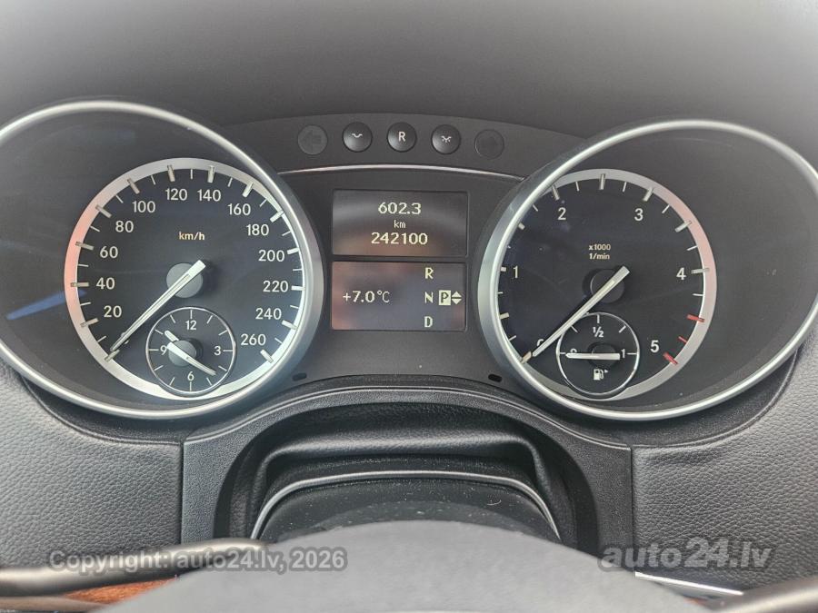 Mercedes-Benz GL-Class 2011 Tallina, ar dzinēja tilpumu 3.00 L un nobraukumu 242 tūkst. km par 15000 €, foto 11 vietnē AUTOMOTO.COM.LV