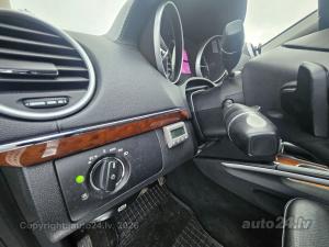 Mercedes-Benz GL-Class 2011 Tallina, ar dzinēja tilpumu 3.00 L un nobraukumu 242 tūkst. km par 15000 €, foto 17 vietnē AUTOMOTO.COM.LV