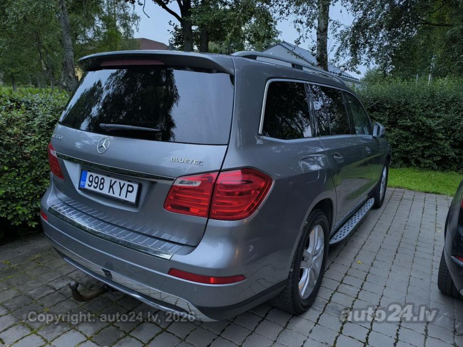 Mercedes-Benz GL-Class 2013 in Tallinn, with an engine capacity of 3.00 L and mileage of 300 thousand km for 14990 €, photo 1 on AUTOMOTO.COM.LV