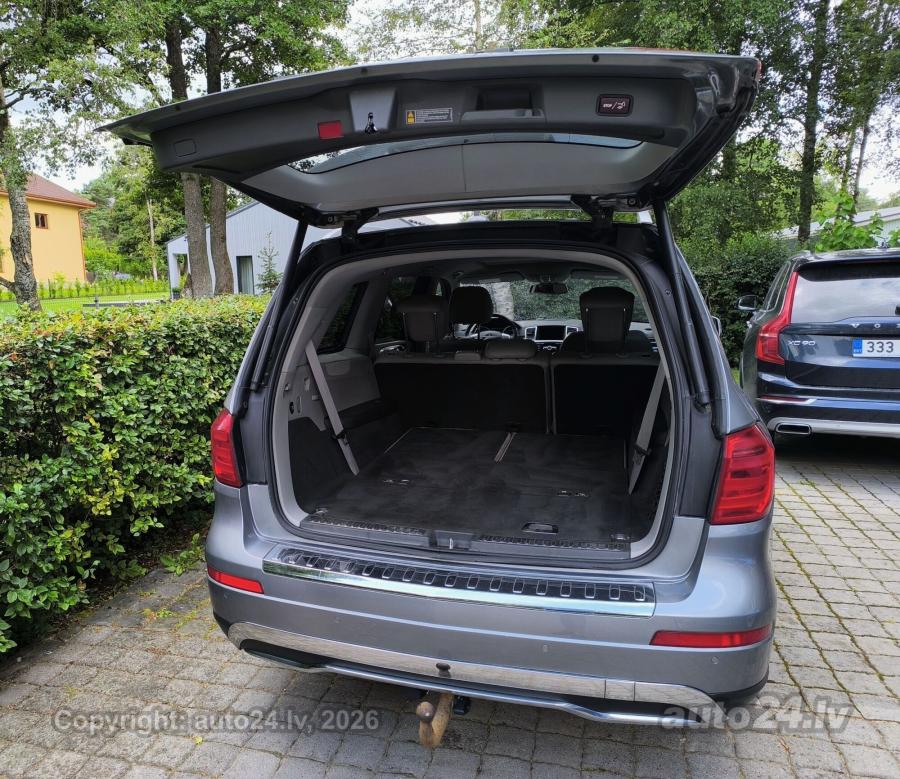 Mercedes-Benz GL-Class 2013 in Tallinn, with an engine capacity of 3.00 L and mileage of 300 thousand km for 14990 €, photo 10 on AUTOMOTO.COM.LV
