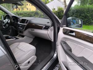 Mercedes-Benz GL-Class 2013 in Tallinn, with an engine capacity of 3.00 L and mileage of 300 thousand km for 14990 €, photo 14 on AUTOMOTO.COM.LV