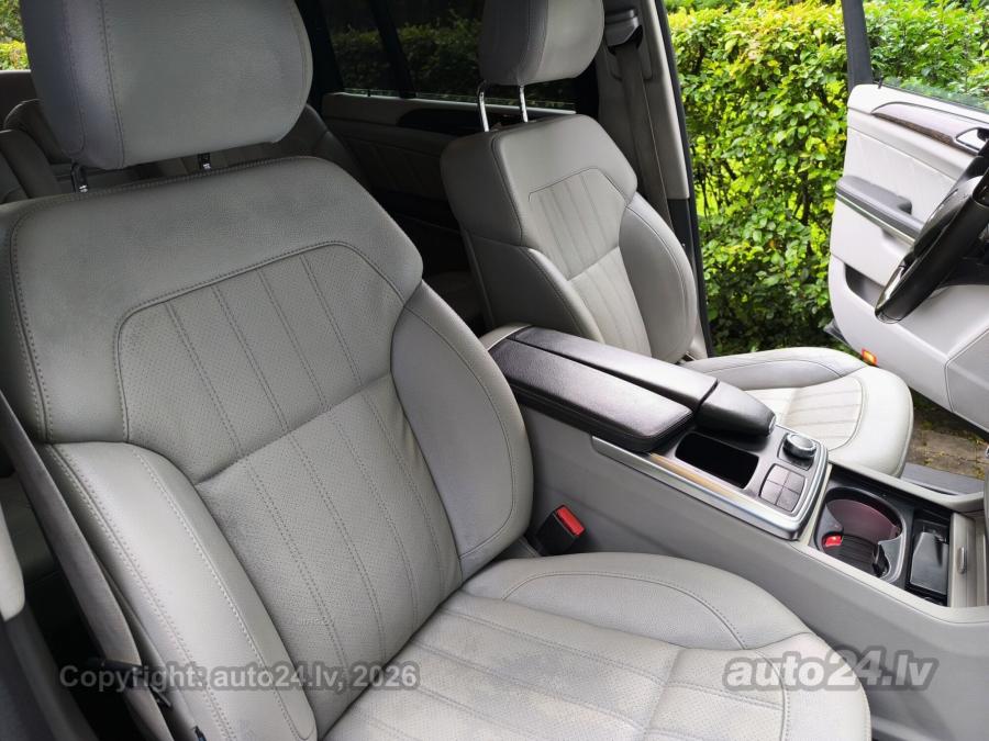 Mercedes-Benz GL-Class 2013 in Tallinn, with an engine capacity of 3.00 L and mileage of 300 thousand km for 14990 €, photo 23 on AUTOMOTO.COM.LV
