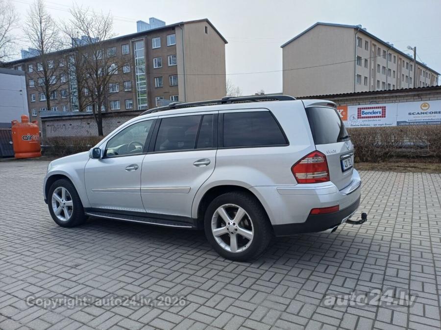 Grey Mercedes-Benz GL-Class 2006 in Tallinn, with an engine capacity of 4.00 L and mileage of 340 thousand km for 9900 €, photo 8 on AUTOMOTO.COM.LV