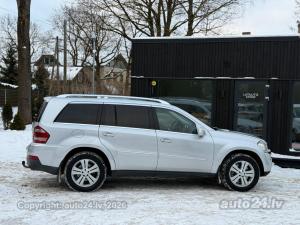 Grey Mercedes-Benz GL-Class 2008 in Riga, with an engine capacity of 3.00 L and mileage of 248 thousand km for 11990 €, photo 4 on AUTOMOTO.COM.LV