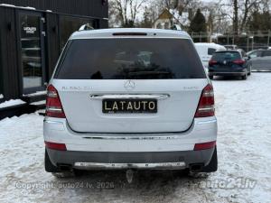 Grey Mercedes-Benz GL-Class 2008 in Riga, with an engine capacity of 3.00 L and mileage of 248 thousand km for 11990 €, photo 6 on AUTOMOTO.COM.LV