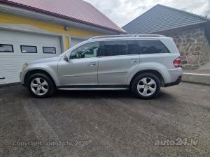Pelēks Mercedes-Benz GL-Class 2009 Tallina, ar dzinēja tilpumu 4.00 L un nobraukumu 390 tūkst. km par 5999 €, foto 7 vietnē AUTOMOTO.COM.LV