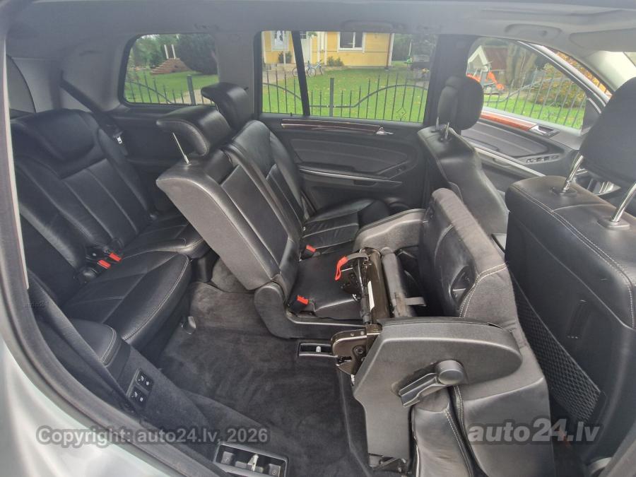 Pelēks Mercedes-Benz GL-Class 2009 Tallina, ar dzinēja tilpumu 4.00 L un nobraukumu 390 tūkst. km par 5999 €, foto 11 vietnē AUTOMOTO.COM.LV