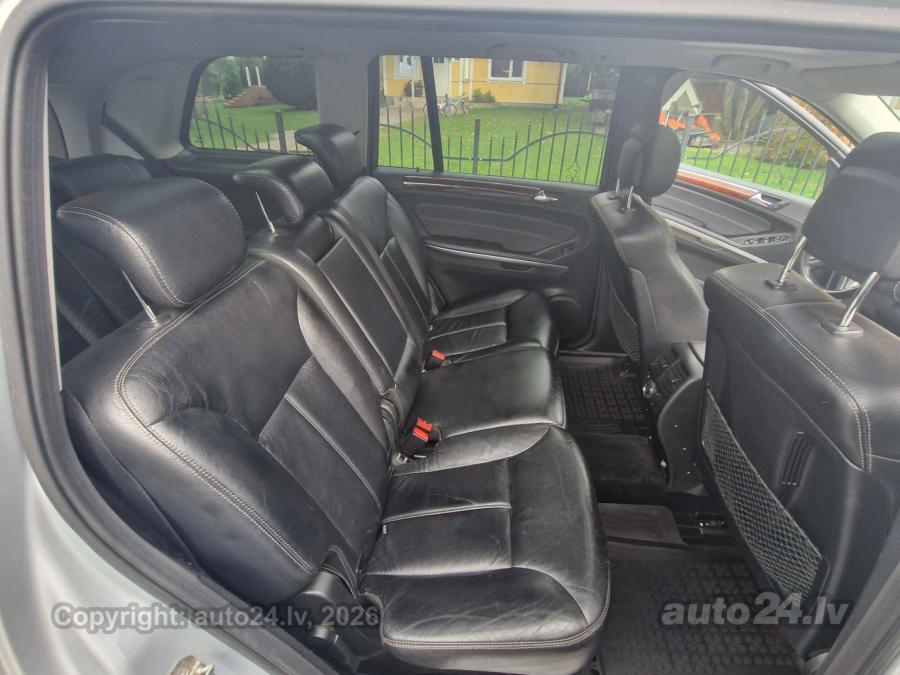 Pelēks Mercedes-Benz GL-Class 2009 Tallina, ar dzinēja tilpumu 4.00 L un nobraukumu 390 tūkst. km par 5999 €, foto 12 vietnē AUTOMOTO.COM.LV