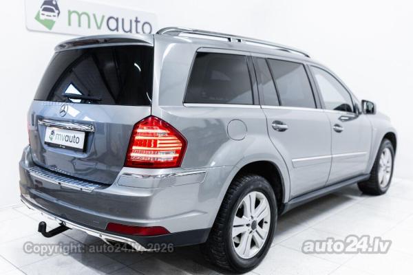 Grey Mercedes-Benz GL-Class 2010 in Tallinn, with an engine capacity of 3.00 L and mileage of 371 thousand km for 9990 €, photo 6 on AUTOMOTO.COM.LV
