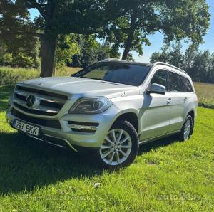 Grey Mercedes-Benz GL-Class 2013 in Tallinn, with an engine capacity of 3.00 L and mileage of 225 thousand km for 17000 €, photo  on AUTOMOTO.COM.LV