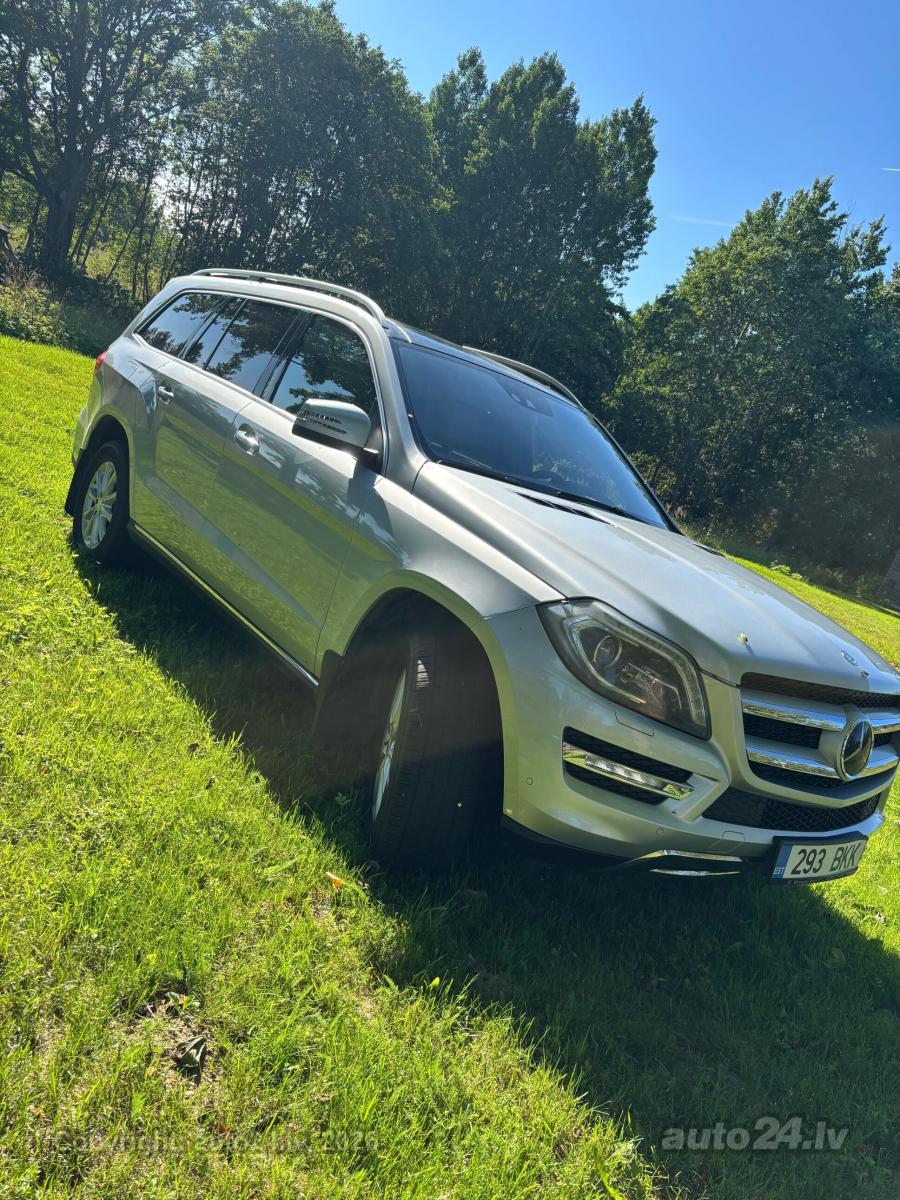 Grey Mercedes-Benz GL-Class 2013 in Tallinn, with an engine capacity of 3.00 L and mileage of 225 thousand km for 17000 €, photo 3 on AUTOMOTO.COM.LV