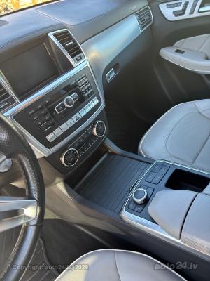 Grey Mercedes-Benz GL-Class 2013 in Tallinn, with an engine capacity of 3.00 L and mileage of 225 thousand km for 17000 €, photo 8 on AUTOMOTO.COM.LV