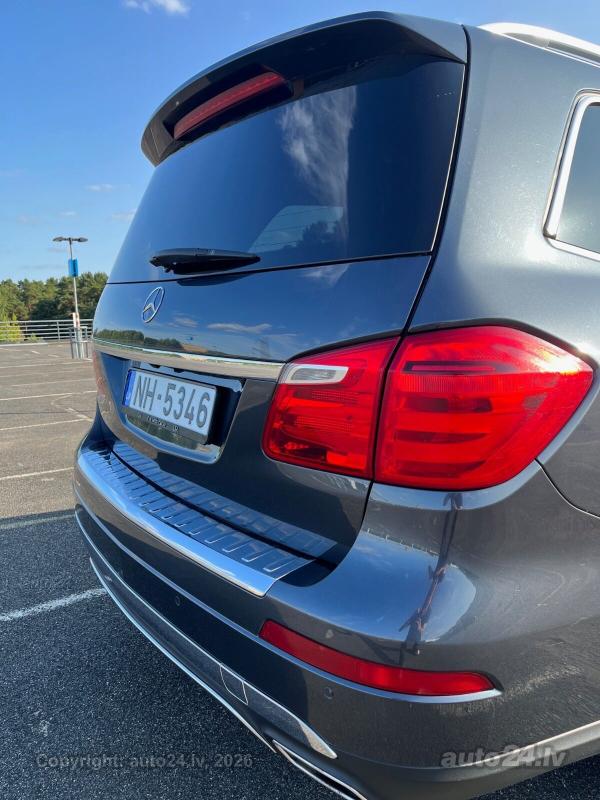 Pelēks Mercedes-Benz GL-Class 2015 Rīga, ar dzinēja tilpumu 4.70 L un nobraukumu 335 tūkst. km par 17000 €, foto 3 vietnē AUTOMOTO.COM.LV