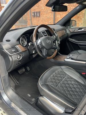 Grey Mercedes-Benz GL-Class 2015 in Viljandi, with an engine capacity of 4.70 L and mileage of 253 thousand km for 34900 €, photo 7 on AUTOMOTO.COM.LV