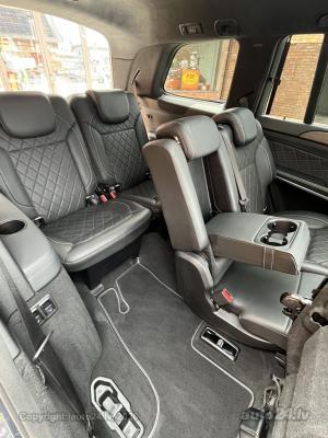 Grey Mercedes-Benz GL-Class 2015 in Viljandi, with an engine capacity of 4.70 L and mileage of 253 thousand km for 34900 €, photo 10 on AUTOMOTO.COM.LV