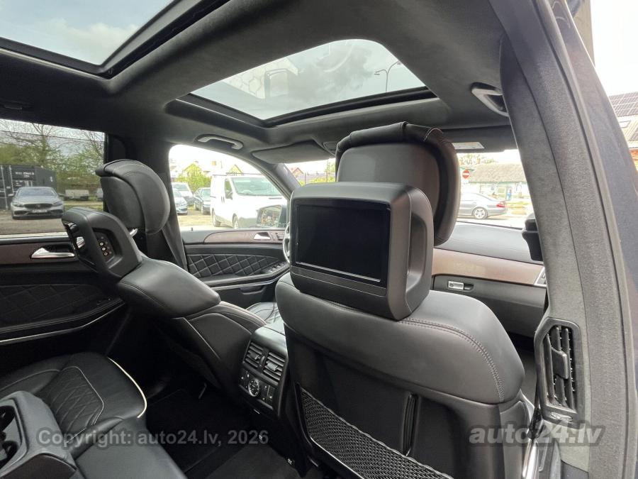 Grey Mercedes-Benz GL-Class 2015 in Viljandi, with an engine capacity of 4.70 L and mileage of 253 thousand km for 34900 €, photo 11 on AUTOMOTO.COM.LV