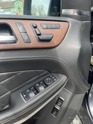 Grey Mercedes-Benz GL-Class 2015 in Viljandi, with an engine capacity of 4.70 L and mileage of 253 thousand km for 34900 €, photo 12 on AUTOMOTO.COM.LV