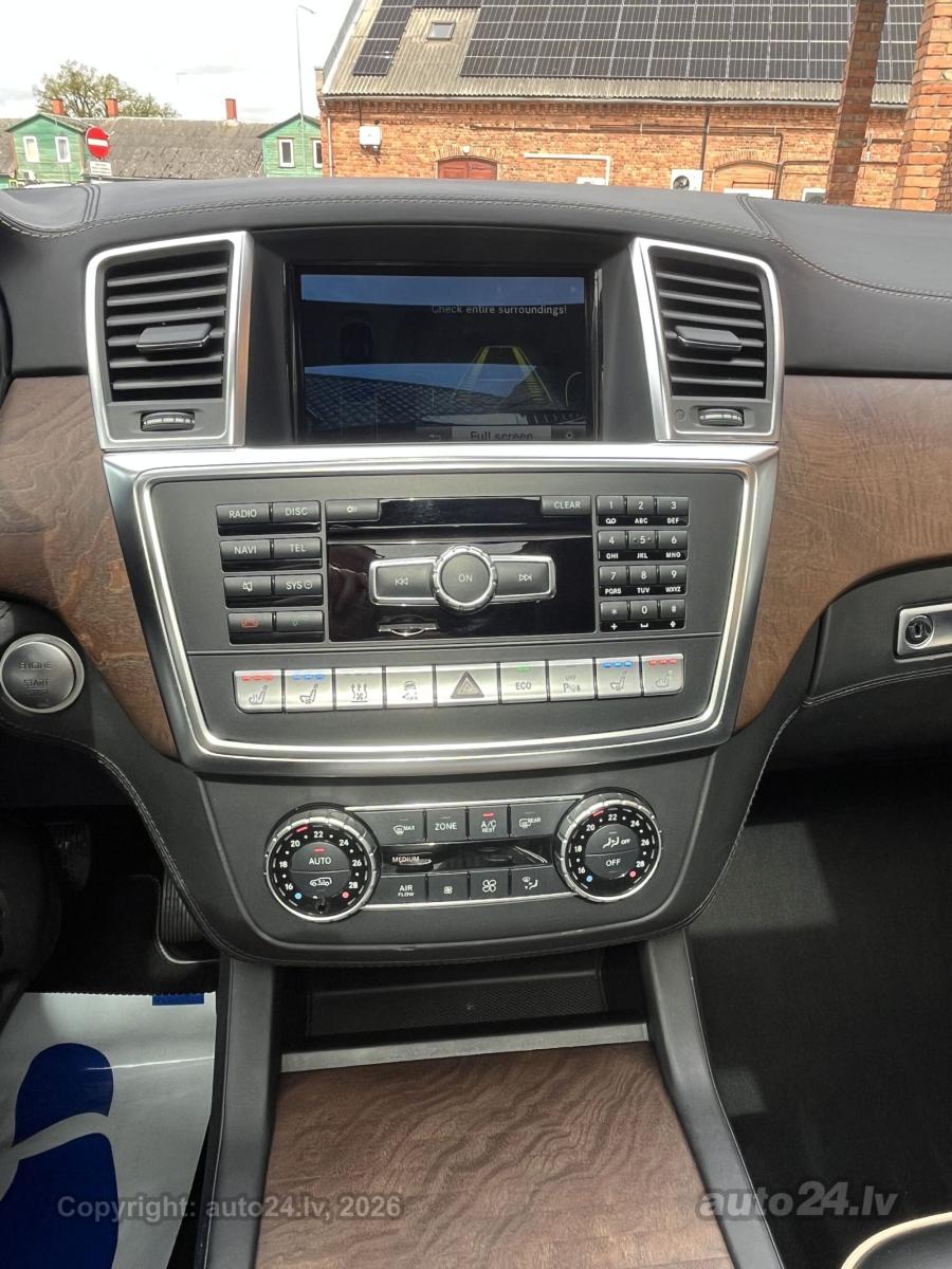 Grey Mercedes-Benz GL-Class 2015 in Viljandi, with an engine capacity of 4.70 L and mileage of 253 thousand km for 34900 €, photo 16 on AUTOMOTO.COM.LV