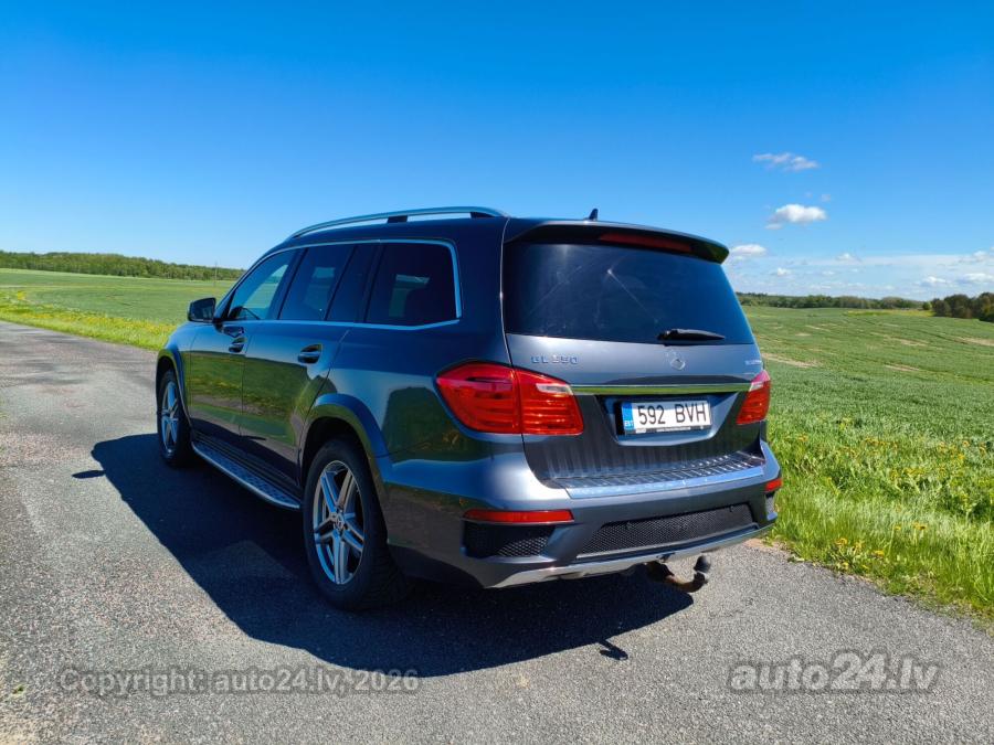 Grey Mercedes-Benz GL-Class 2013 in Tallinn, with an engine capacity of 3.00 L and mileage of 252 thousand km for 24000 €, photo 5 on AUTOMOTO.COM.LV