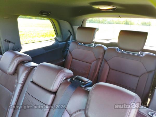Pelēks Mercedes-Benz GL-Class 2013 Tallina, ar dzinēja tilpumu 3.00 L un nobraukumu 252 tūkst. km par 24000 €, foto 7 vietnē AUTOMOTO.COM.LV