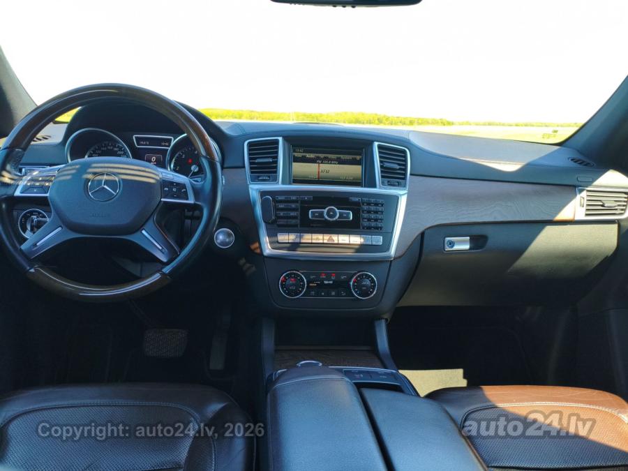Grey Mercedes-Benz GL-Class 2013 in Tallinn, with an engine capacity of 3.00 L and mileage of 252 thousand km for 24000 €, photo 9 on AUTOMOTO.COM.LV