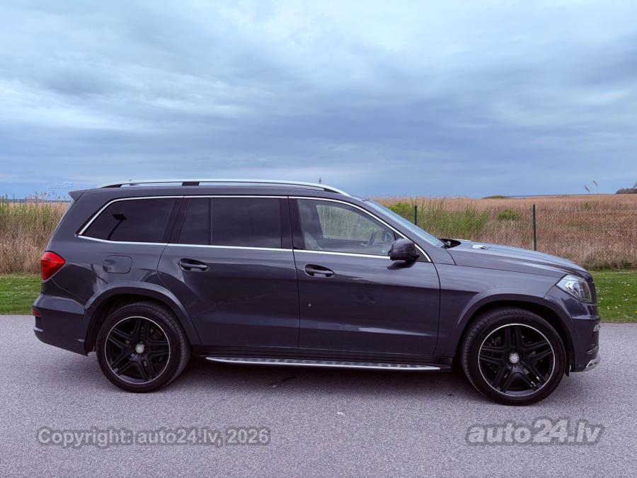 Grey Mercedes-Benz GL-Class 2015 in Tallinn, with an engine capacity of 3.00 L and mileage of 255 thousand km for 20599 €, photo 4 on AUTOMOTO.COM.LV