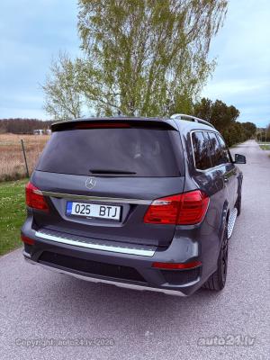 Grey Mercedes-Benz GL-Class 2015 in Tallinn, with an engine capacity of 3.00 L and mileage of 255 thousand km for 20599 €, photo 5 on AUTOMOTO.COM.LV