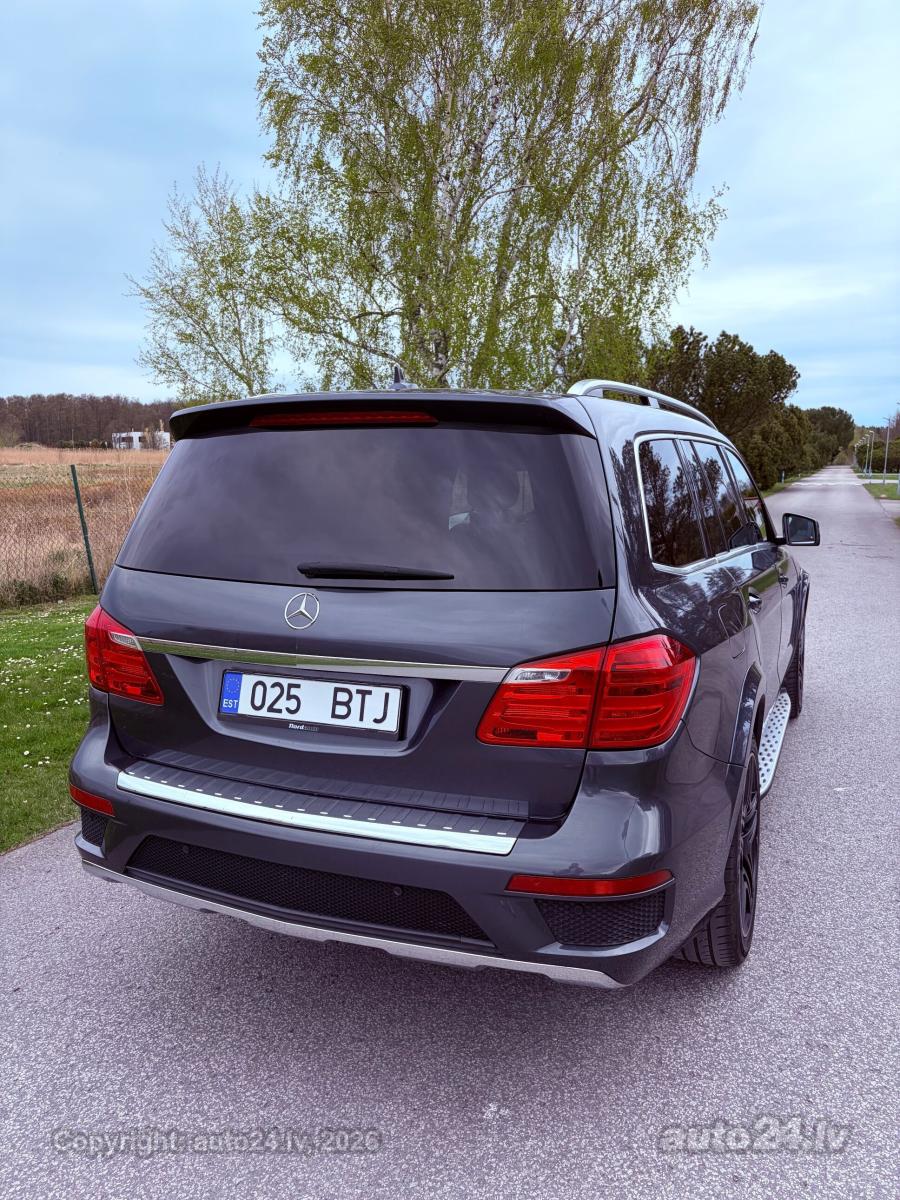 Grey Mercedes-Benz GL-Class 2015 in Tallinn, with an engine capacity of 3.00 L and mileage of 255 thousand km for 20599 €, photo 5 on AUTOMOTO.COM.LV