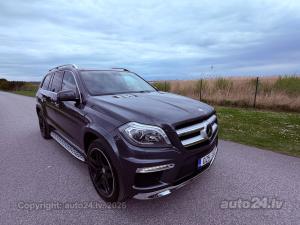 Grey Mercedes-Benz GL-Class 2015 in Tallinn, with an engine capacity of 3.00 L and mileage of 255 thousand km for 20599 €, photo 9 on AUTOMOTO.COM.LV