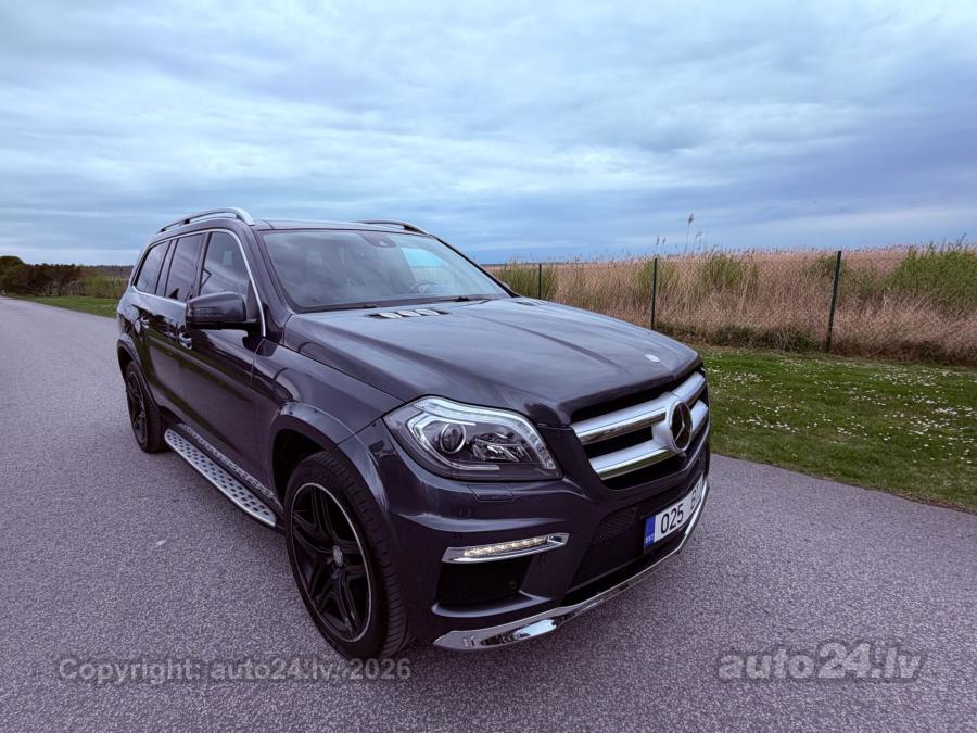 Grey Mercedes-Benz GL-Class 2015 in Tallinn, with an engine capacity of 3.00 L and mileage of 255 thousand km for 20599 €, photo 9 on AUTOMOTO.COM.LV