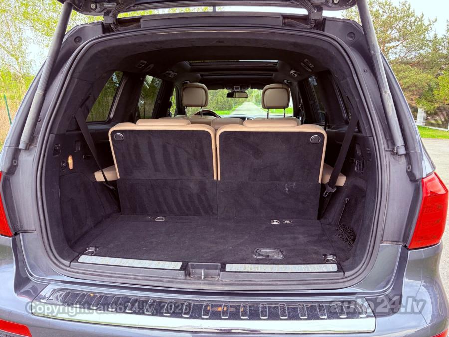 Grey Mercedes-Benz GL-Class 2015 in Tallinn, with an engine capacity of 3.00 L and mileage of 255 thousand km for 20599 €, photo 12 on AUTOMOTO.COM.LV