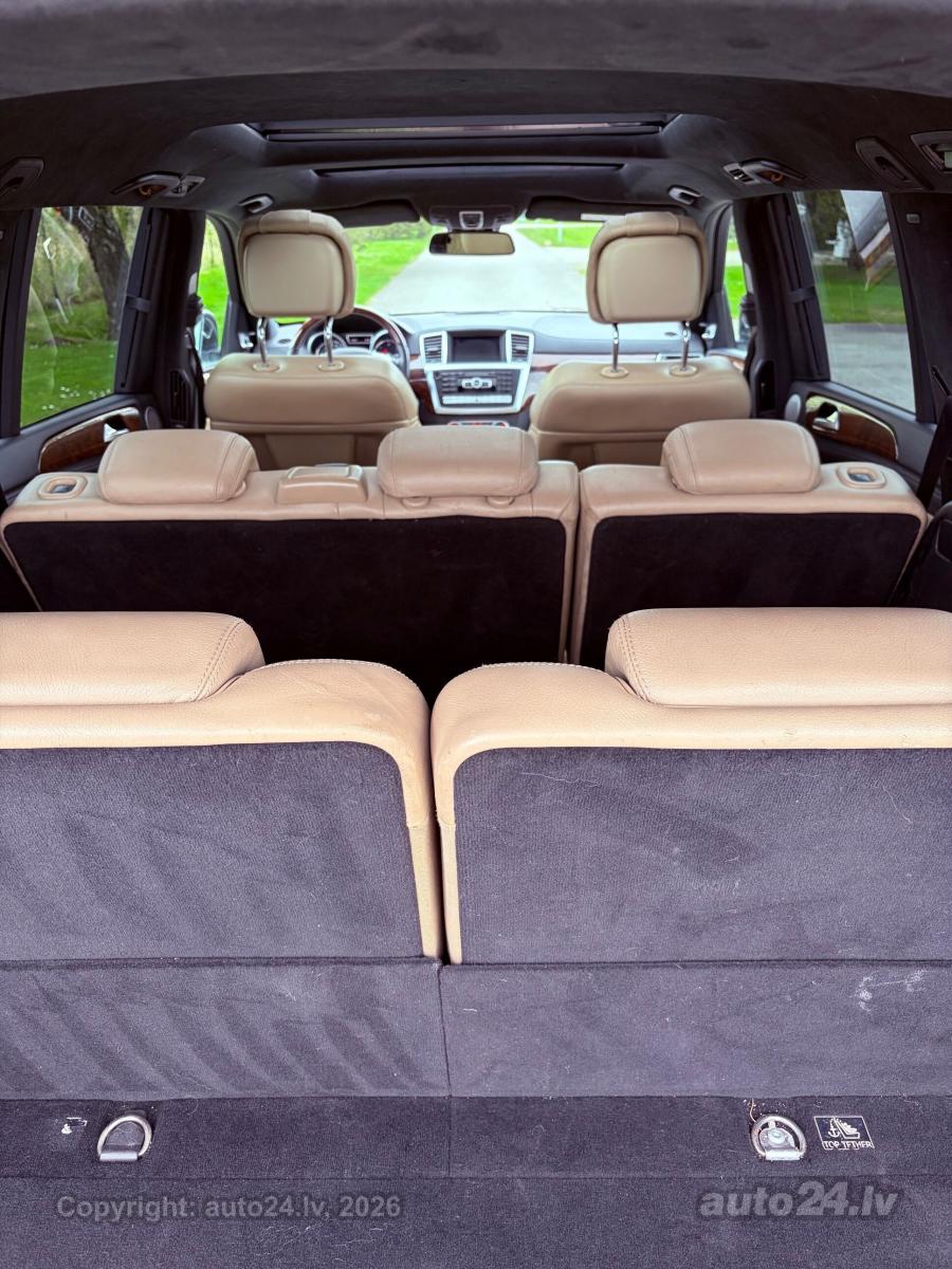 Grey Mercedes-Benz GL-Class 2015 in Tallinn, with an engine capacity of 3.00 L and mileage of 255 thousand km for 20599 €, photo 13 on AUTOMOTO.COM.LV
