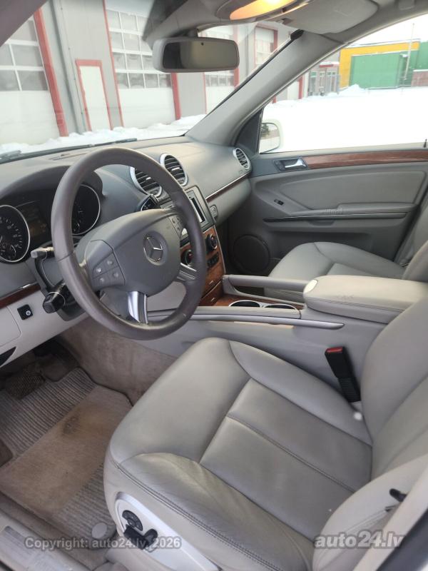 Balts Mercedes-Benz GL-Class 2007 Tallina, ar dzinēja tilpumu 4.70 L un nobraukumu 327 tūkst. km par 8000 €, foto 6 vietnē AUTOMOTO.COM.LV