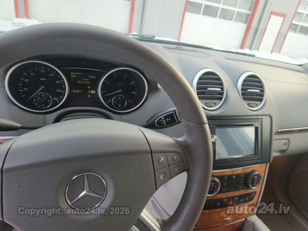 Balts Mercedes-Benz GL-Class 2007 Tallina, ar dzinēja tilpumu 4.70 L un nobraukumu 327 tūkst. km par 8000 €, foto 8 vietnē AUTOMOTO.COM.LV