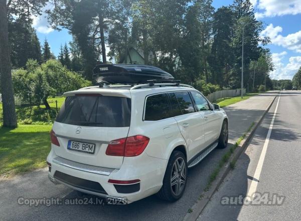 Balts Mercedes-Benz GL-Class 2013 Tallina, ar dzinēja tilpumu 4.70 L un nobraukumu 196 tūkst. km par 14900 €, foto 5 vietnē AUTOMOTO.COM.LV
