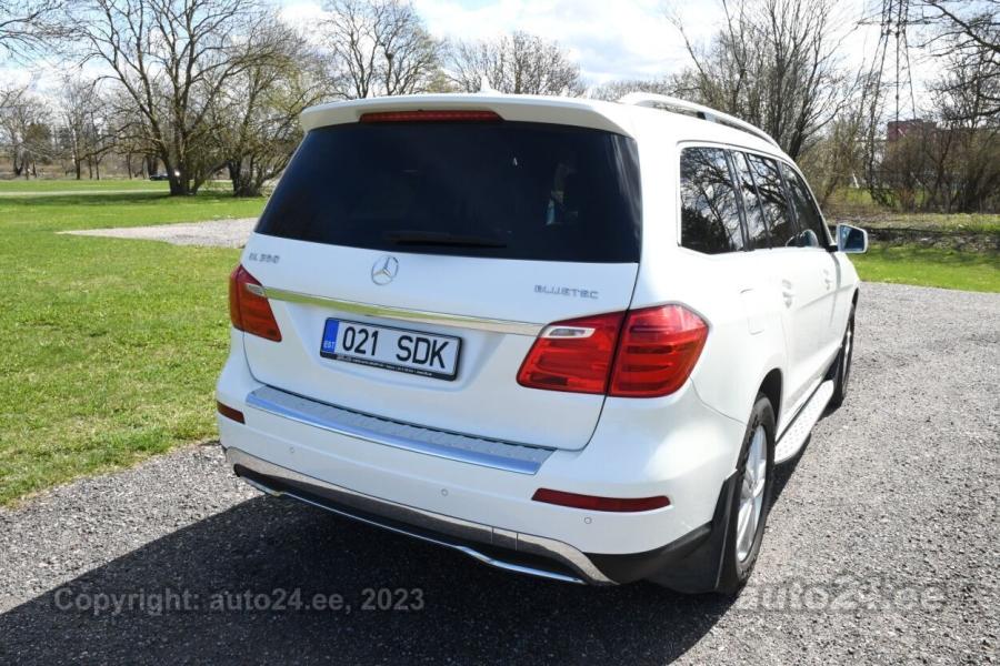 Balts Mercedes-Benz GL-Class 2015 Tallina, ar dzinēja tilpumu 3.00 L un nobraukumu 126 tūkst. km par 30000 €, foto 8 vietnē AUTOMOTO.COM.LV