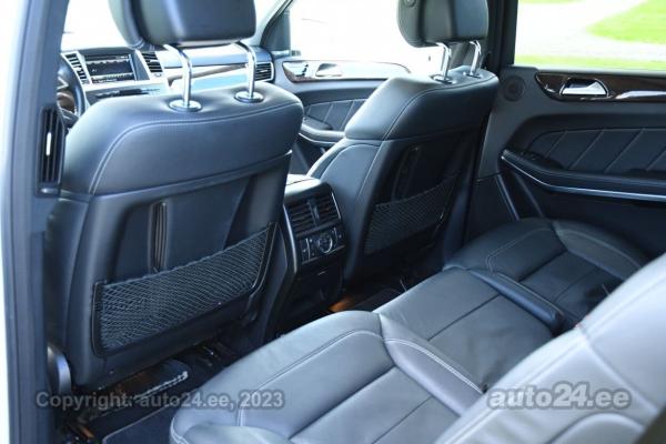 White Mercedes-Benz GL-Class 2015 in Tallinn, with an engine capacity of 3.00 L and mileage of 126 thousand km for 30000 €, photo 11 on AUTOMOTO.COM.LV