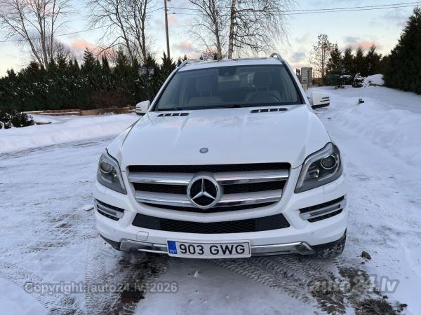 Balts Mercedes-Benz GL-Class 2015 Tallina, ar dzinēja tilpumu 3.00 L un nobraukumu 224 tūkst. km par 24990 €, foto 1 vietnē AUTOMOTO.COM.LV