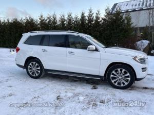 Balts Mercedes-Benz GL-Class 2015 Tallina, ar dzinēja tilpumu 3.00 L un nobraukumu 224 tūkst. km par 24990 €, foto 2 vietnē AUTOMOTO.COM.LV