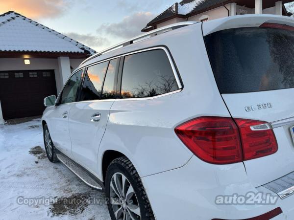Balts Mercedes-Benz GL-Class 2015 Tallina, ar dzinēja tilpumu 3.00 L un nobraukumu 224 tūkst. km par 24990 €, foto 4 vietnē AUTOMOTO.COM.LV