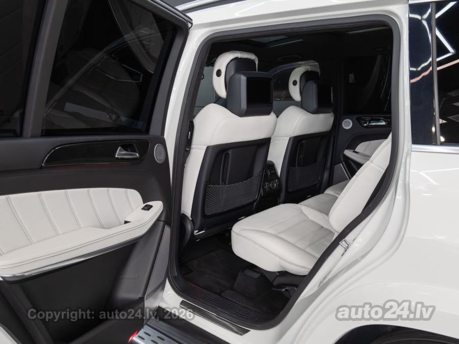 Balts Mercedes-Benz GL-Class 2015 Tallina, ar dzinēja tilpumu 5.50 L un nobraukumu 95 tūkst. km par 44990 €, foto 10 vietnē AUTOMOTO.COM.LV