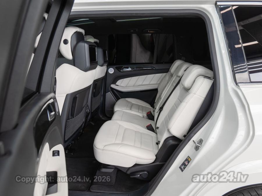 Balts Mercedes-Benz GL-Class 2015 Tallina, ar dzinēja tilpumu 5.50 L un nobraukumu 95 tūkst. km par 44990 €, foto 11 vietnē AUTOMOTO.COM.LV