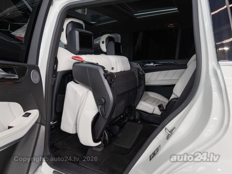 Balts Mercedes-Benz GL-Class 2015 Tallina, ar dzinēja tilpumu 5.50 L un nobraukumu 95 tūkst. km par 44990 €, foto 12 vietnē AUTOMOTO.COM.LV