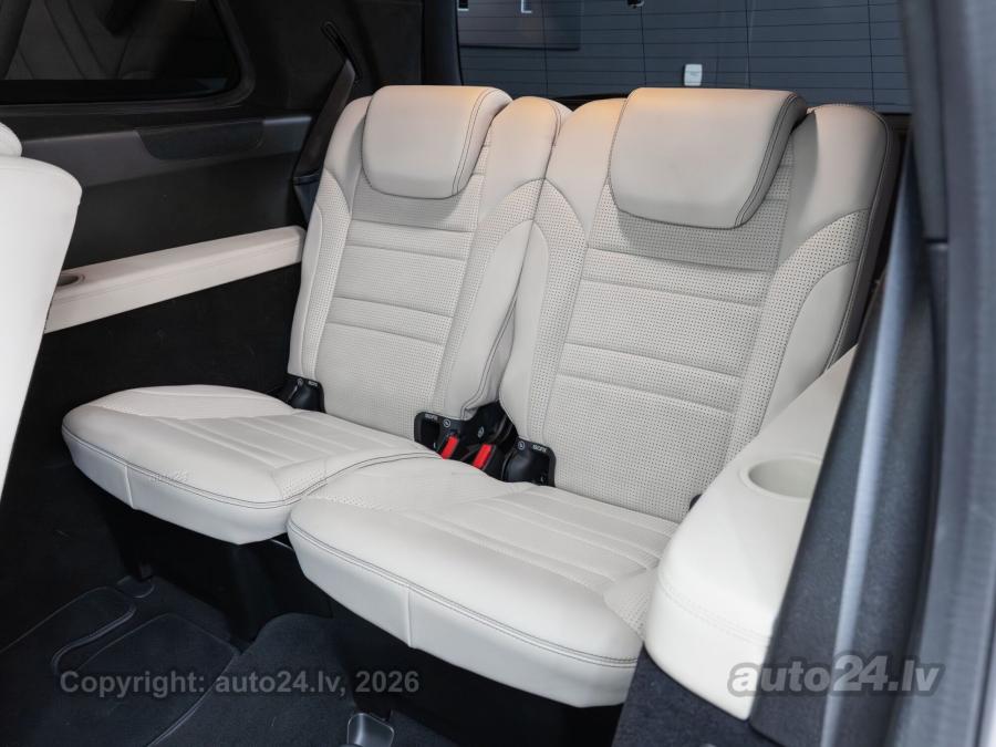 Balts Mercedes-Benz GL-Class 2015 Tallina, ar dzinēja tilpumu 5.50 L un nobraukumu 95 tūkst. km par 44990 €, foto 13 vietnē AUTOMOTO.COM.LV