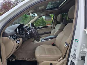 White Mercedes-Benz GL-Class 2015 in Tallinn, with an engine capacity of 3.00 L and mileage of 277 thousand km for 15990 €, photo 10 on AUTOMOTO.COM.LV