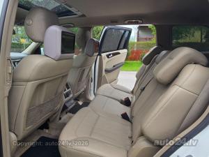 White Mercedes-Benz GL-Class 2015 in Tallinn, with an engine capacity of 3.00 L and mileage of 277 thousand km for 15990 €, photo 12 on AUTOMOTO.COM.LV